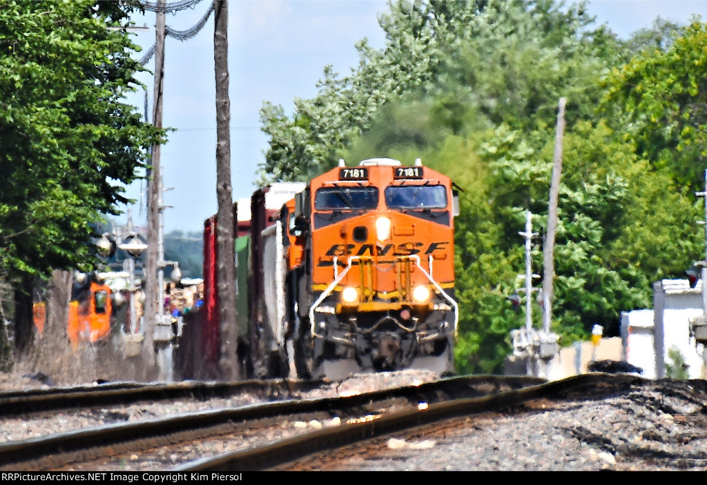 BNSF 7181